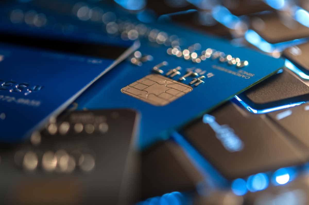 Why You Should Ditch Your Debit Card | 10xTravel